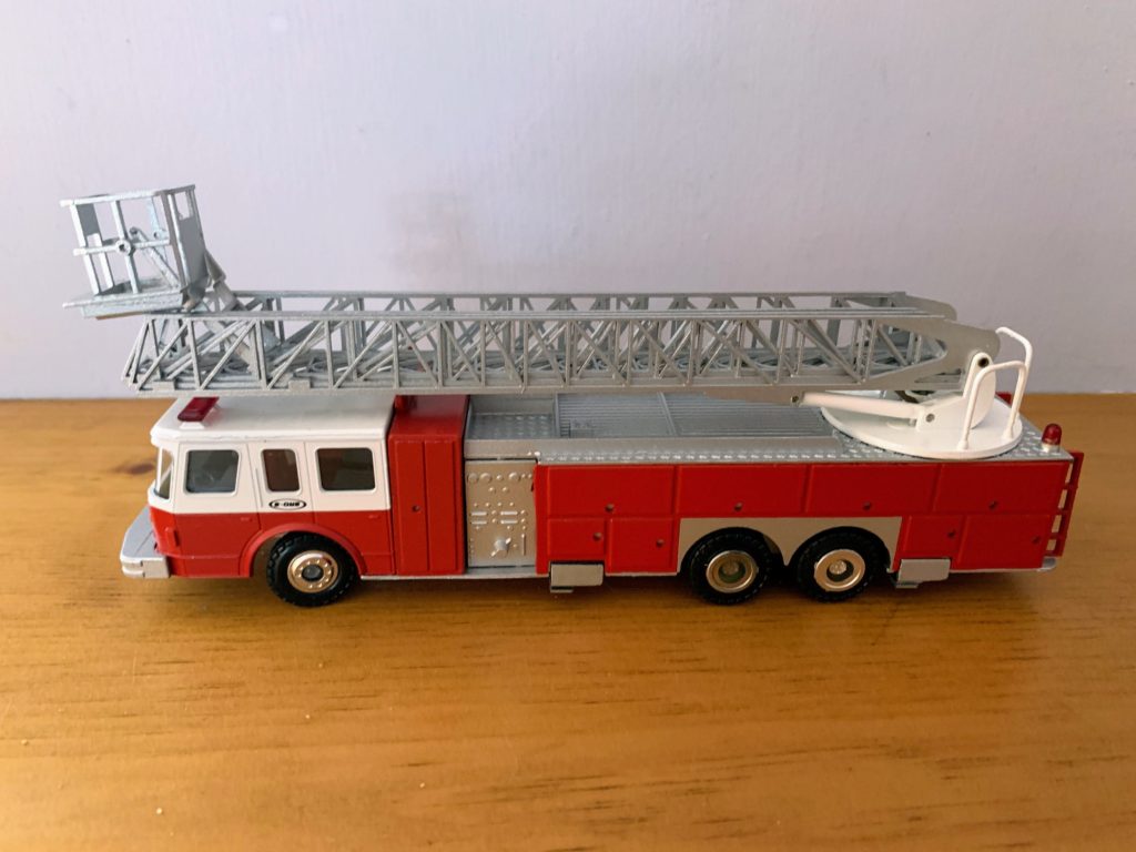 E-One 95' Aerial Ladder Truck, Unmarked - The Fire Bell