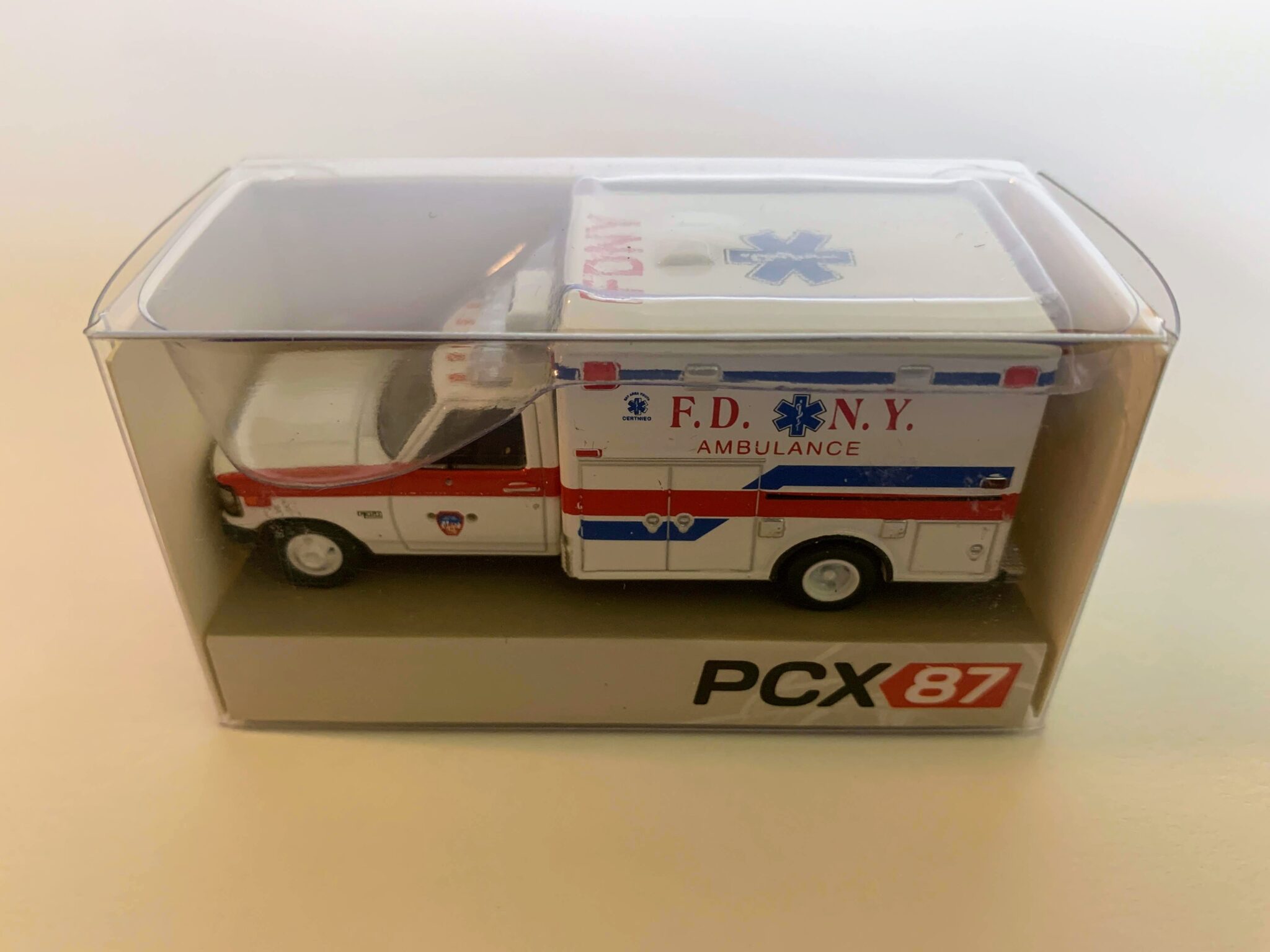 Ford F-350 1997 Horton Ambulance FDNY Red, White and Blue - The Fire Bell