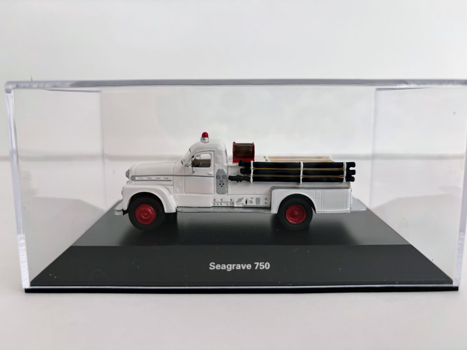 Seagrave 750 Fire Engine, Unmarked White
