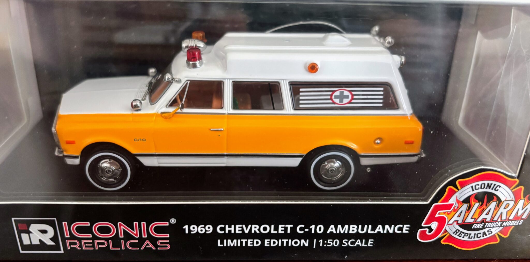 EMERGENCY! Chevrolet C-10 1969 Ambulance Rampart Hospital - The Fire Bell