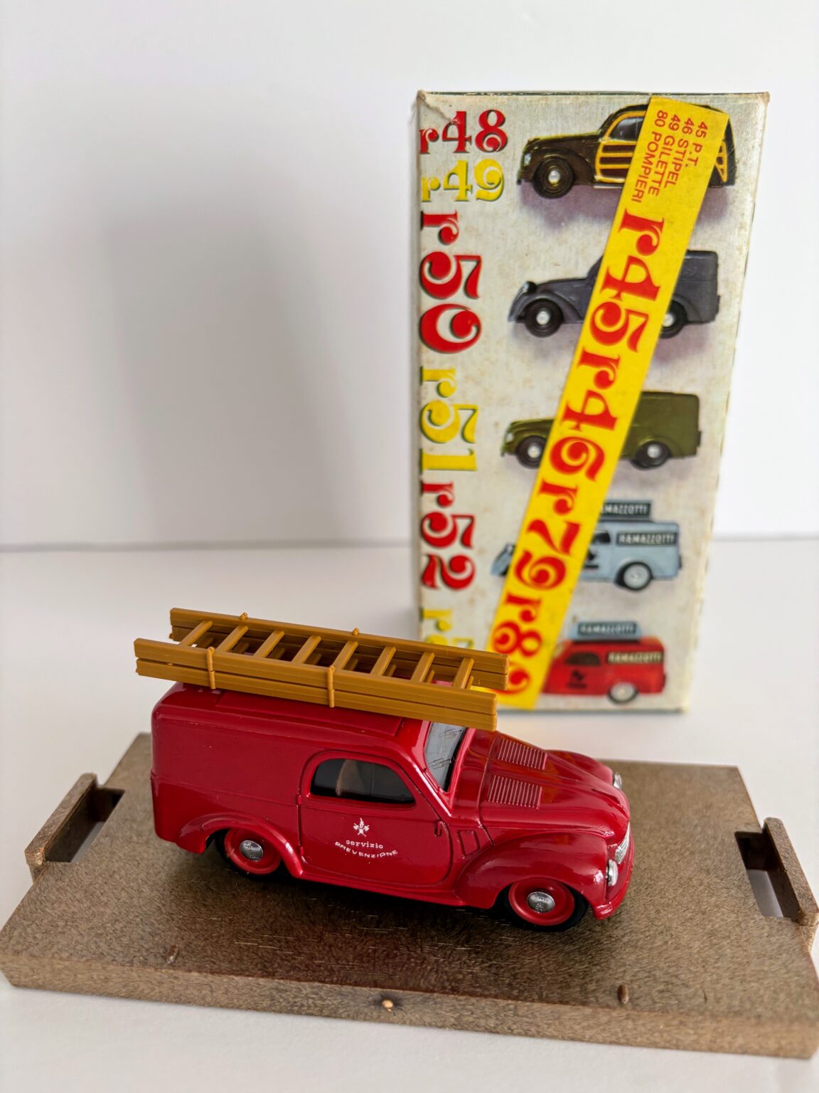 Fiat 500 1946-1955 Fire Engine - The Fire Bell
